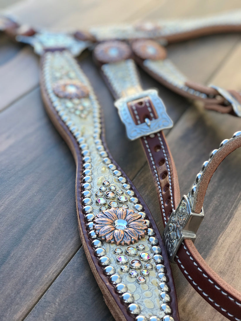 Cream Gator W/ Daisy Conchos and Silver – Rockn'Wilsons